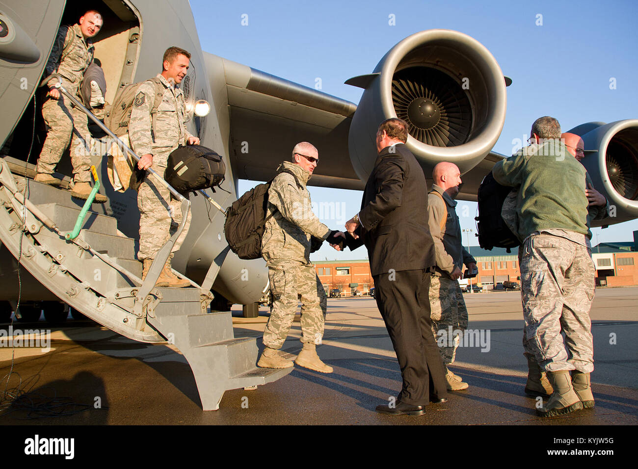 Airmen with the 123rd Contingency Response Group arrive home in ...