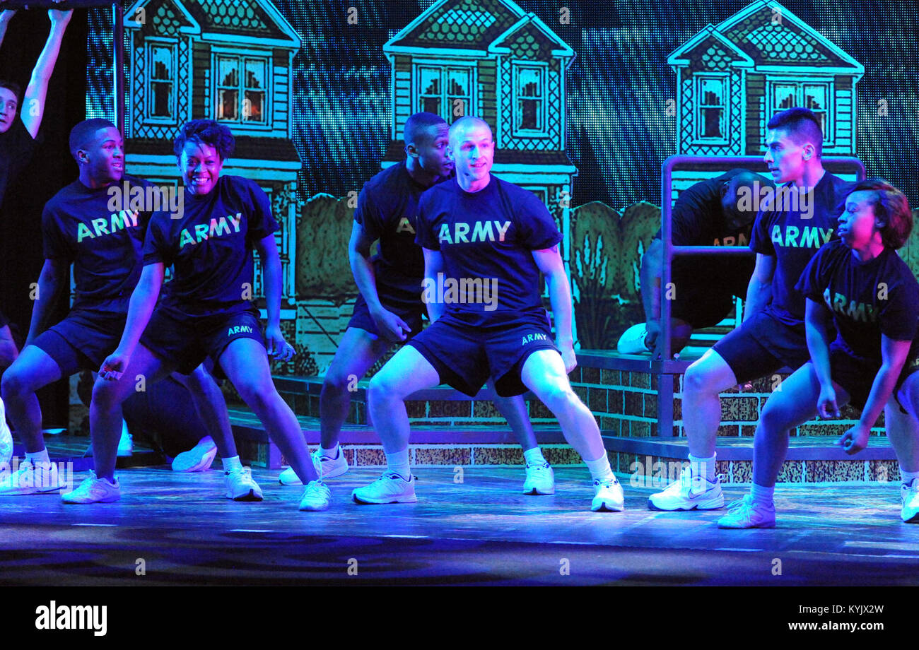 Kentucky Army National Guard 1st Lt. William Bland of Louisville ...