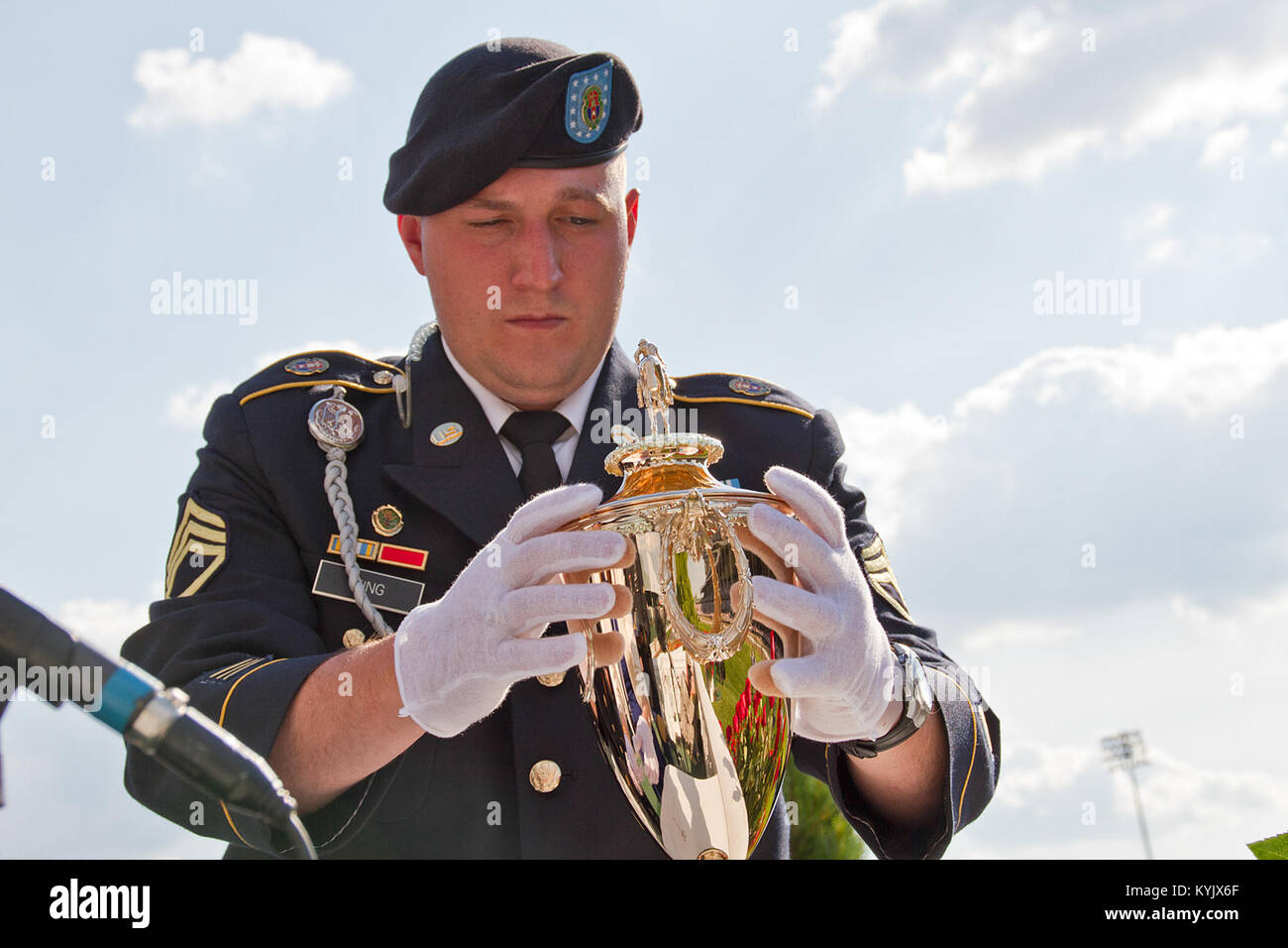 198th military police battalionkentucky derby trophy hi-res stock ...