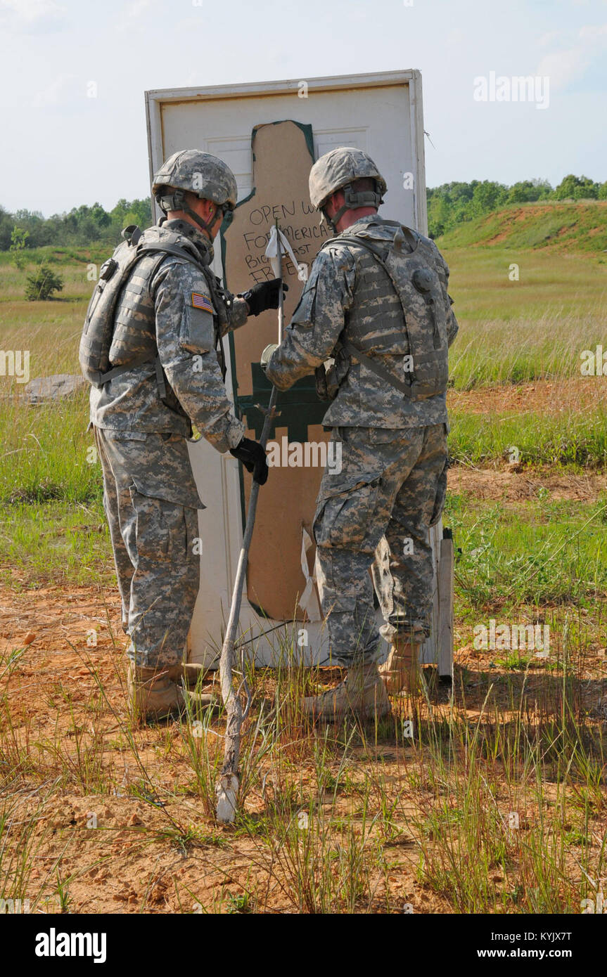 Demolition charge hi-res stock photography and images - Alamy