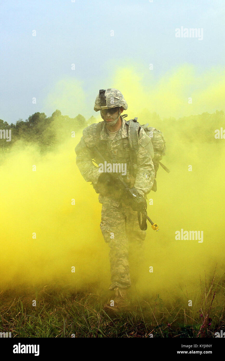 Soldiers with the 1st Battalion, 149th Infantry conducted an air ...