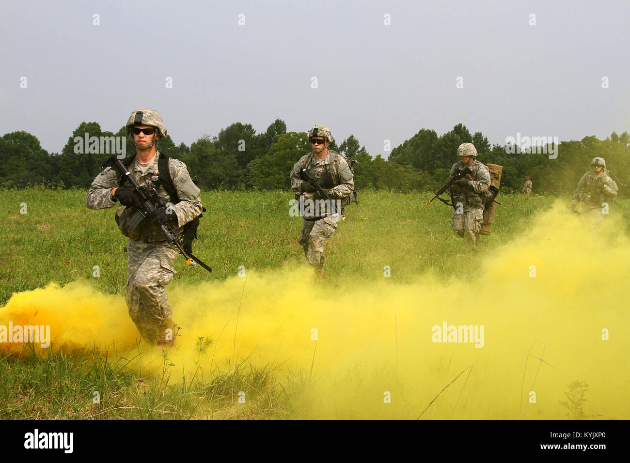 Soldiers with the 1st Battalion, 149th Infantry conducted an air ...
