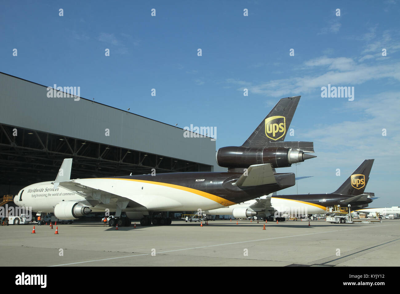 UPS--LOUISVILLE, KY (18 Sep 15) The military and civilian delegation ...