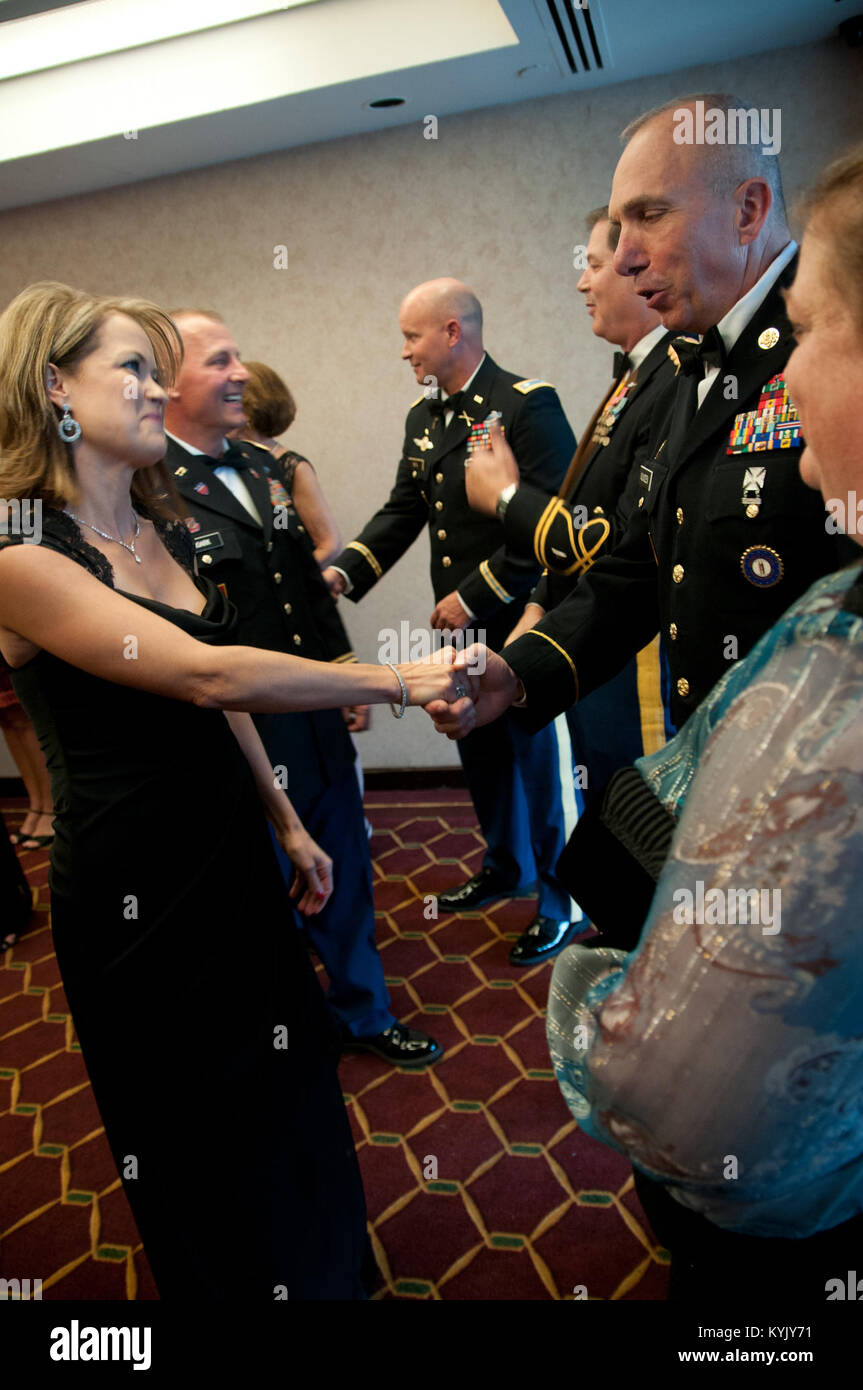 Kentucky National Guard OCS/WOCS graduates attend the OCS/WOCS Ball ...