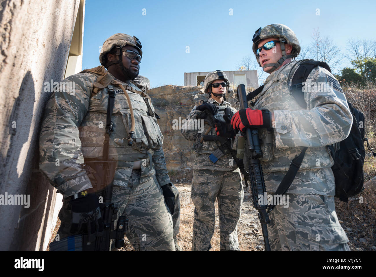 From left right tech sgt hi-res stock photography and images - Alamy