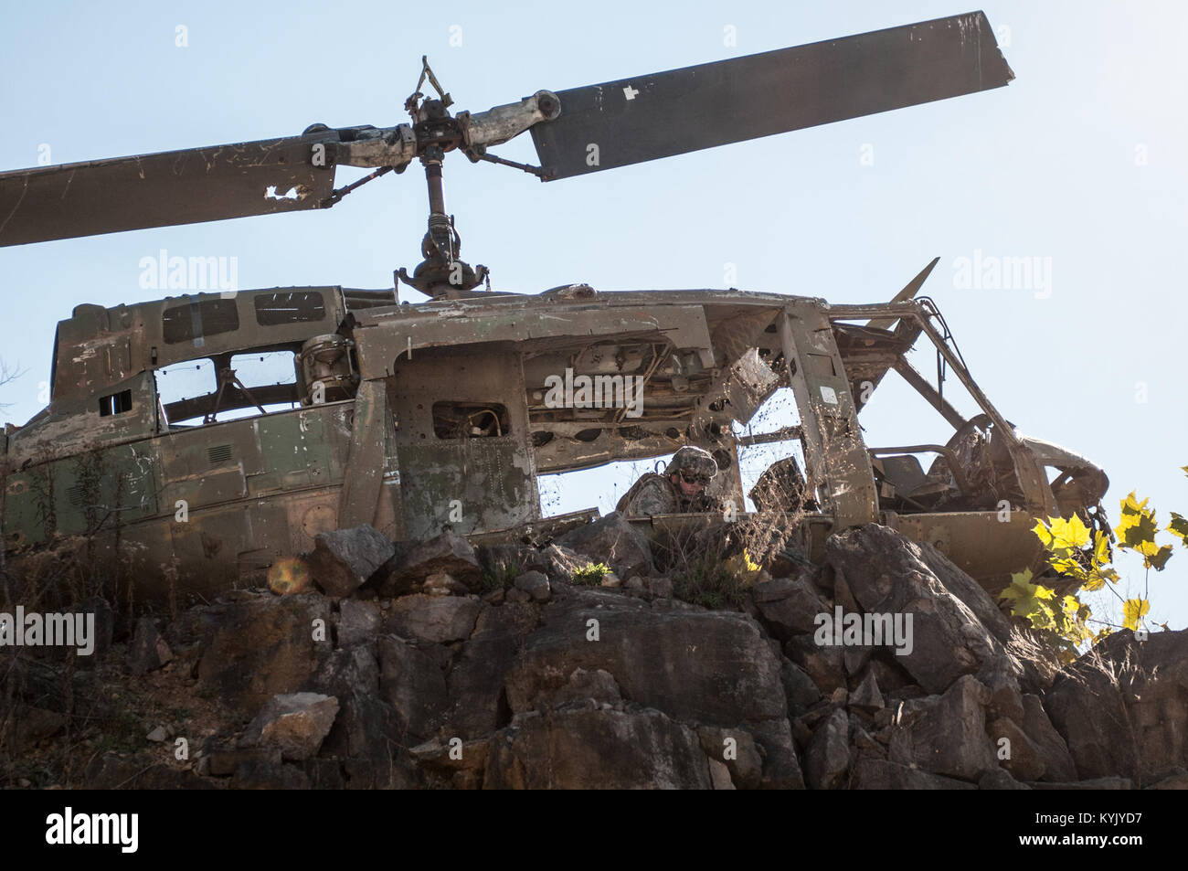 A Fire Team member from the Kentucky Air National Guard's 123rd ...