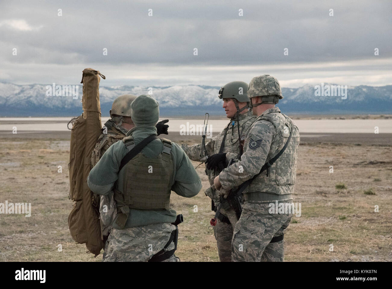 Security posture hi-res stock photography and images - Alamy