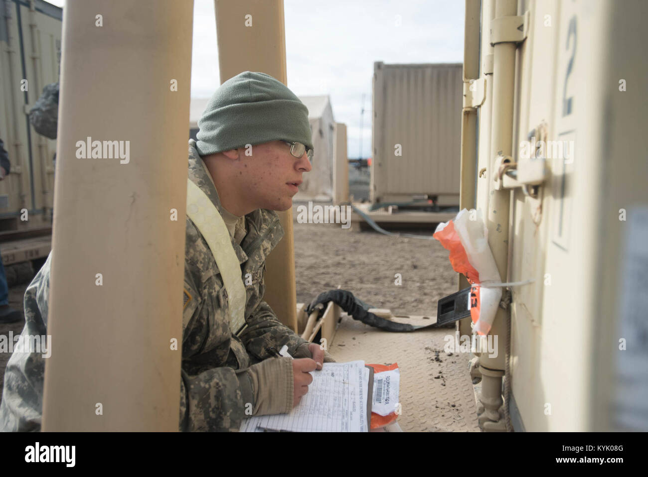 Defense contingency response force hi-res stock photography and images ...