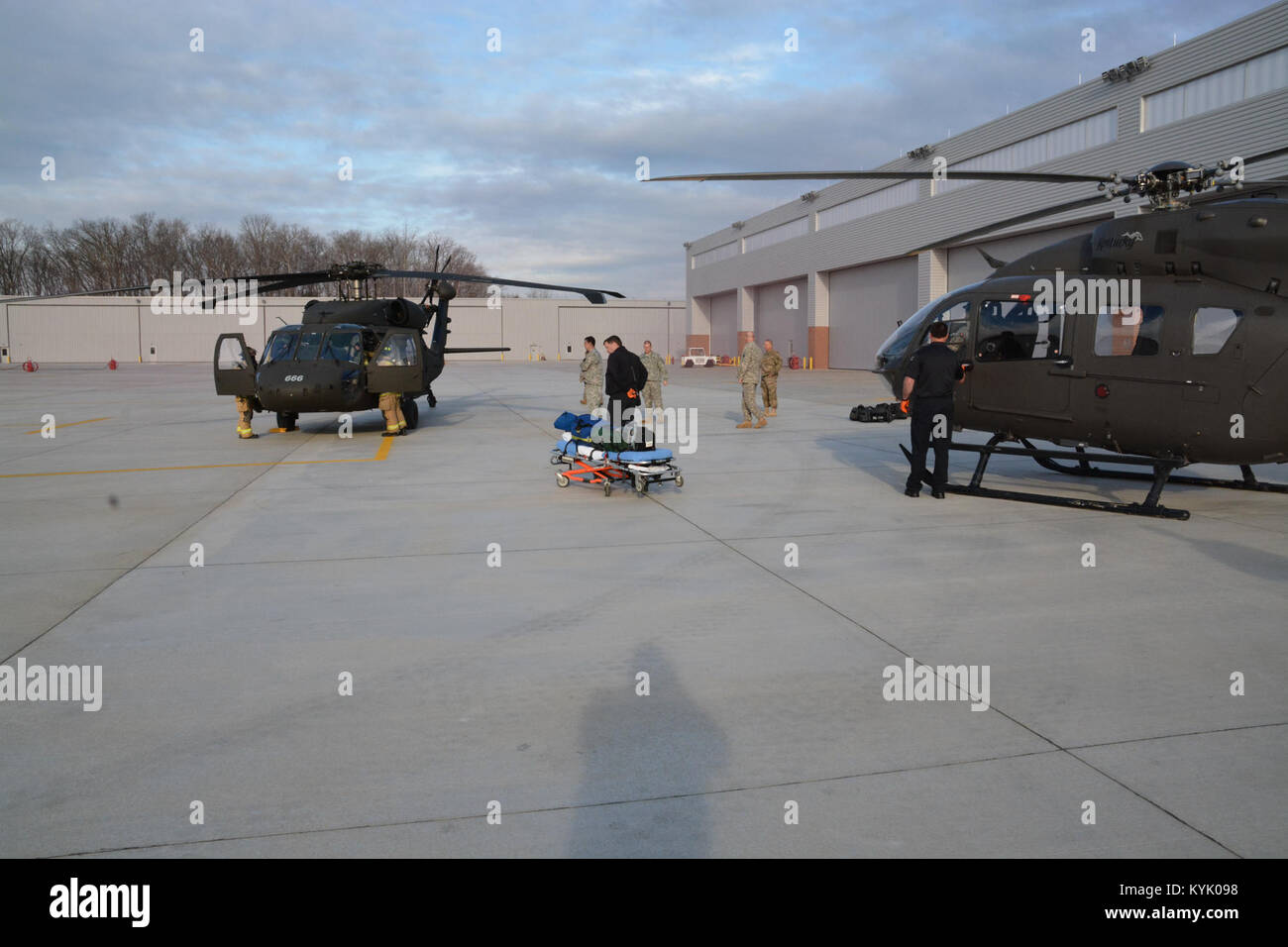 US military army National Guard with helicopter Stock Photo - Alamy