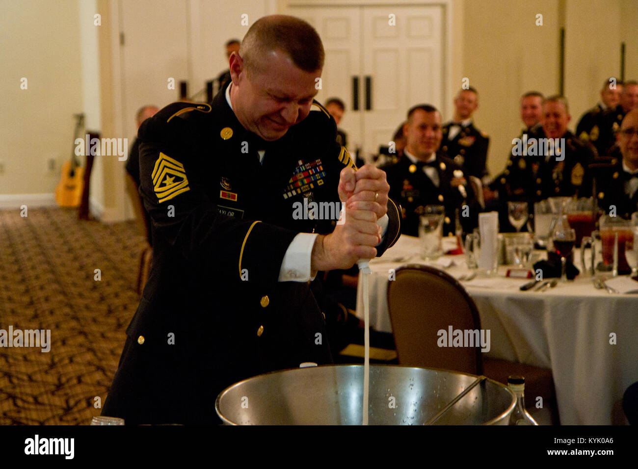 Members of the Kentucky Guard's Recruiting and Retention Command ...