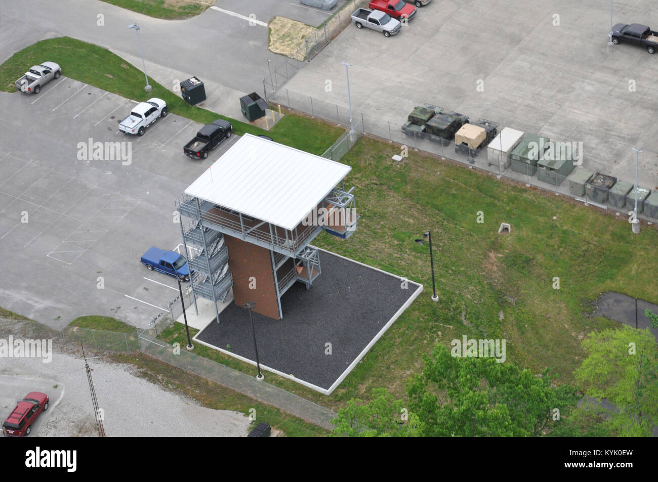 Repel tower hi-res stock photography and images - Alamy