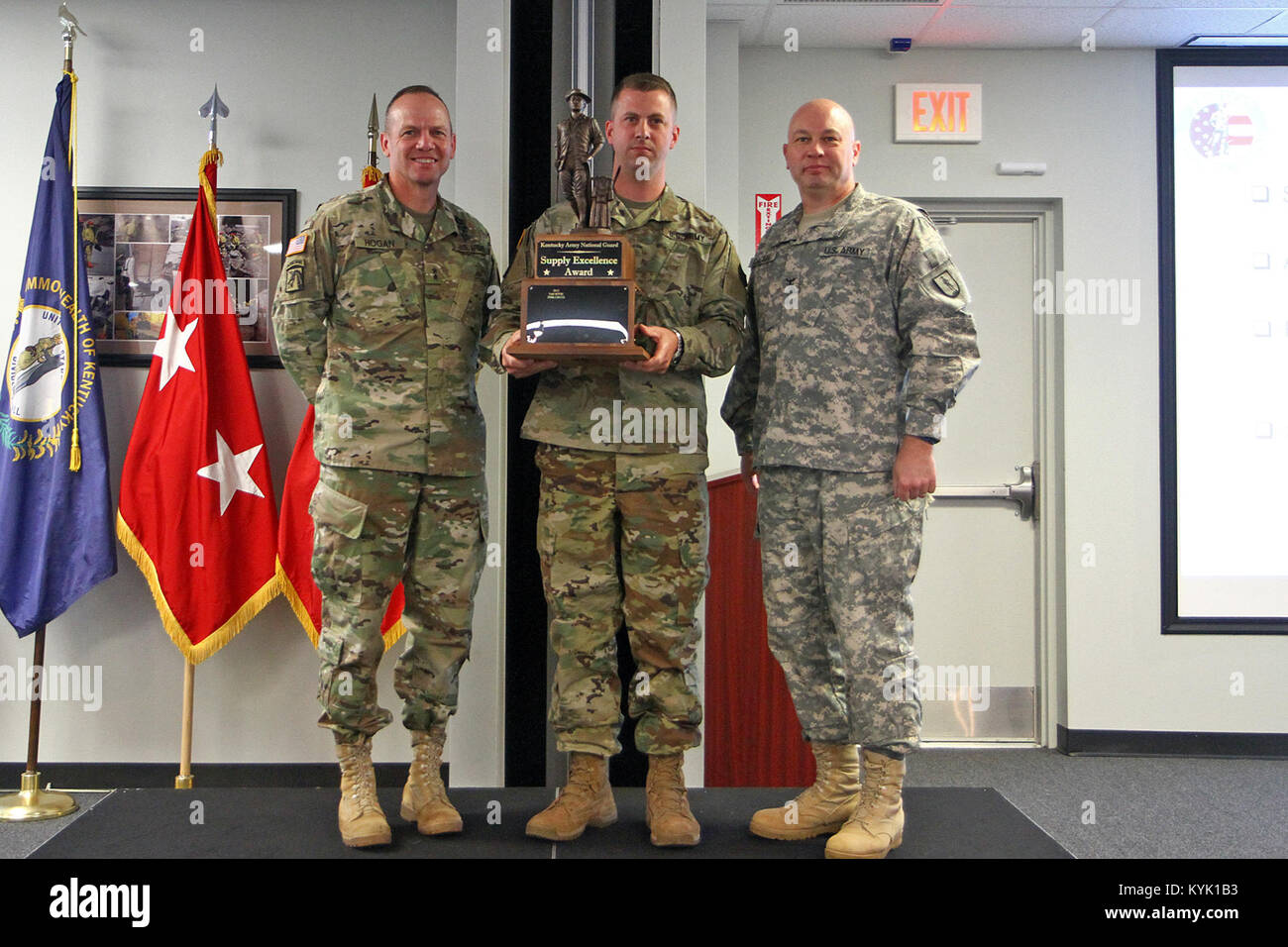 Army supply excellence award hi-res stock photography and images - Alamy