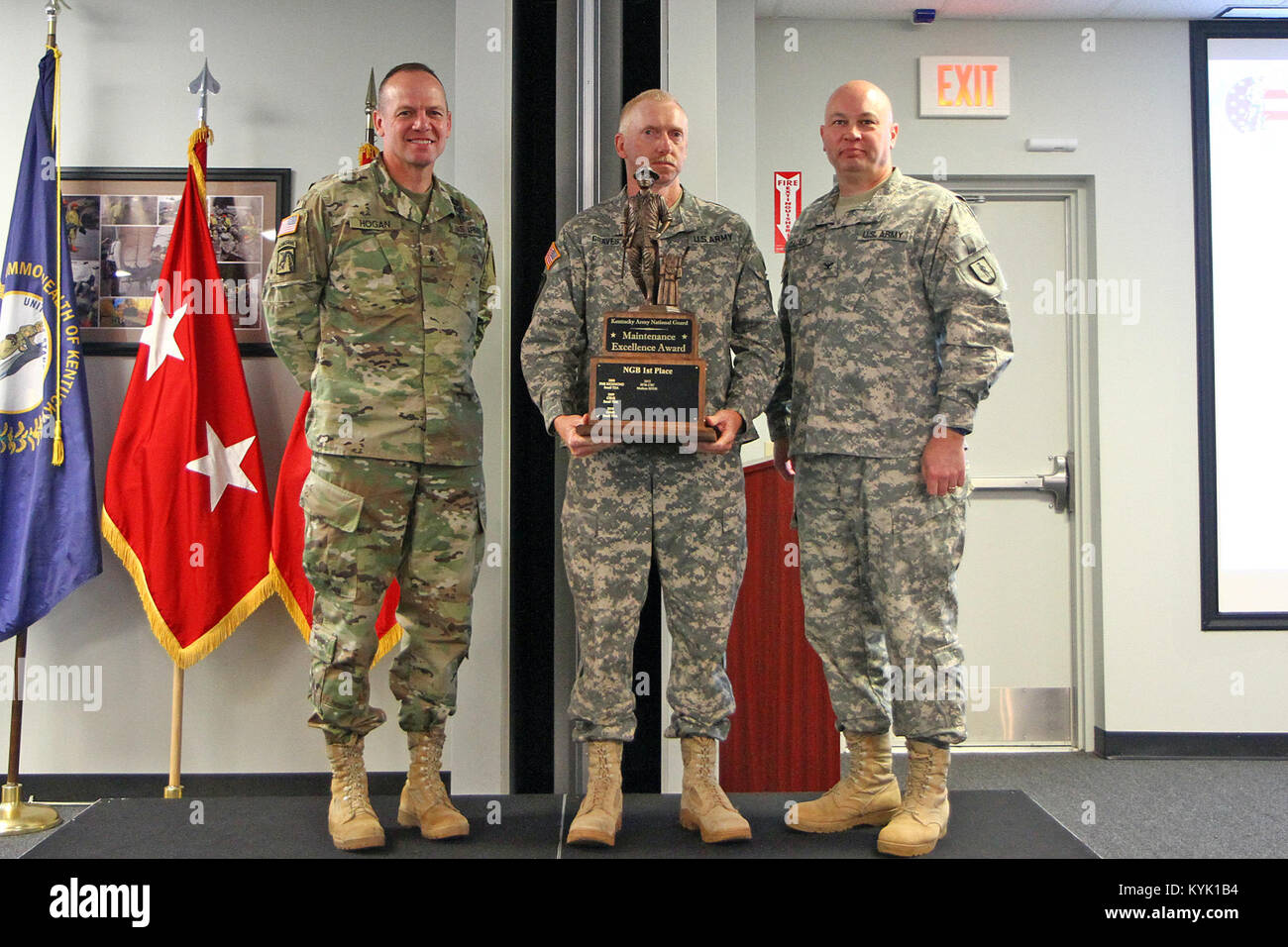 Army award maintenance excellence hi-res stock photography and images ...