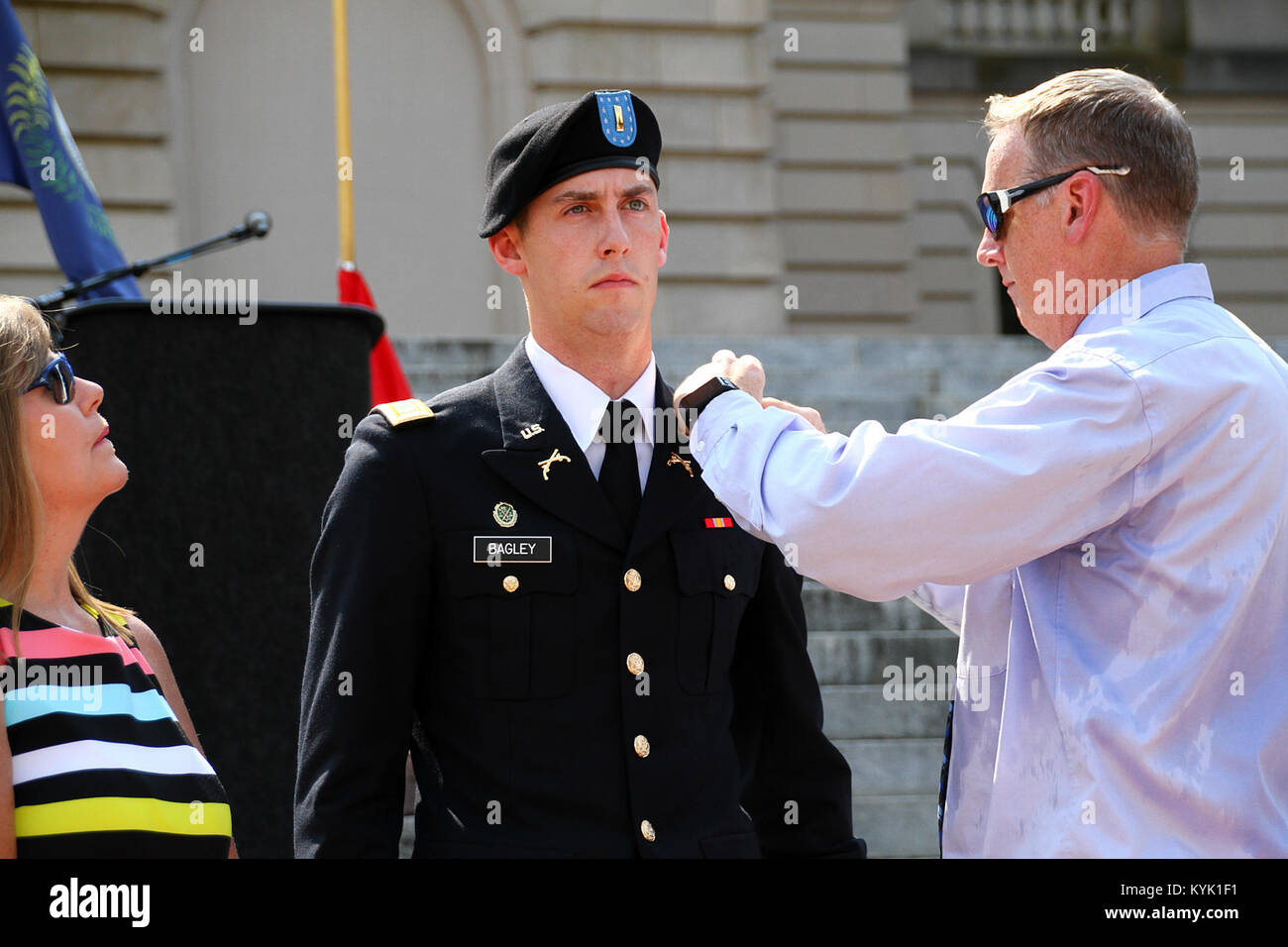 2nd Lt. Reed Bagley is pinned by father during Kentucky's Officer ...
