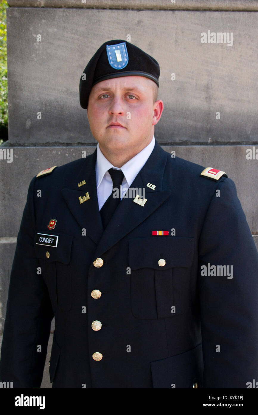 2nd Lt. Derek Cundiff following Kentucky's Officer Candidate School ...