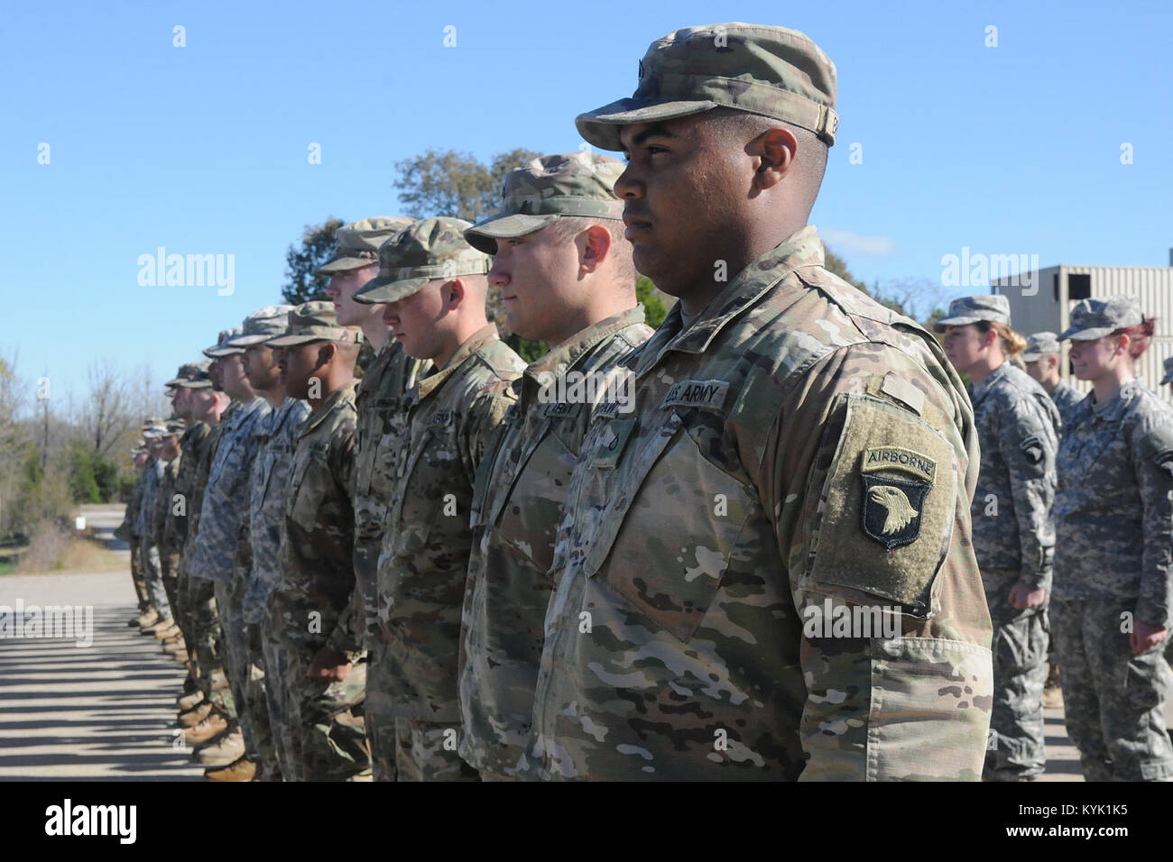 Kentucky Guardsmen with the 2123rd Transportation Company receive the ...