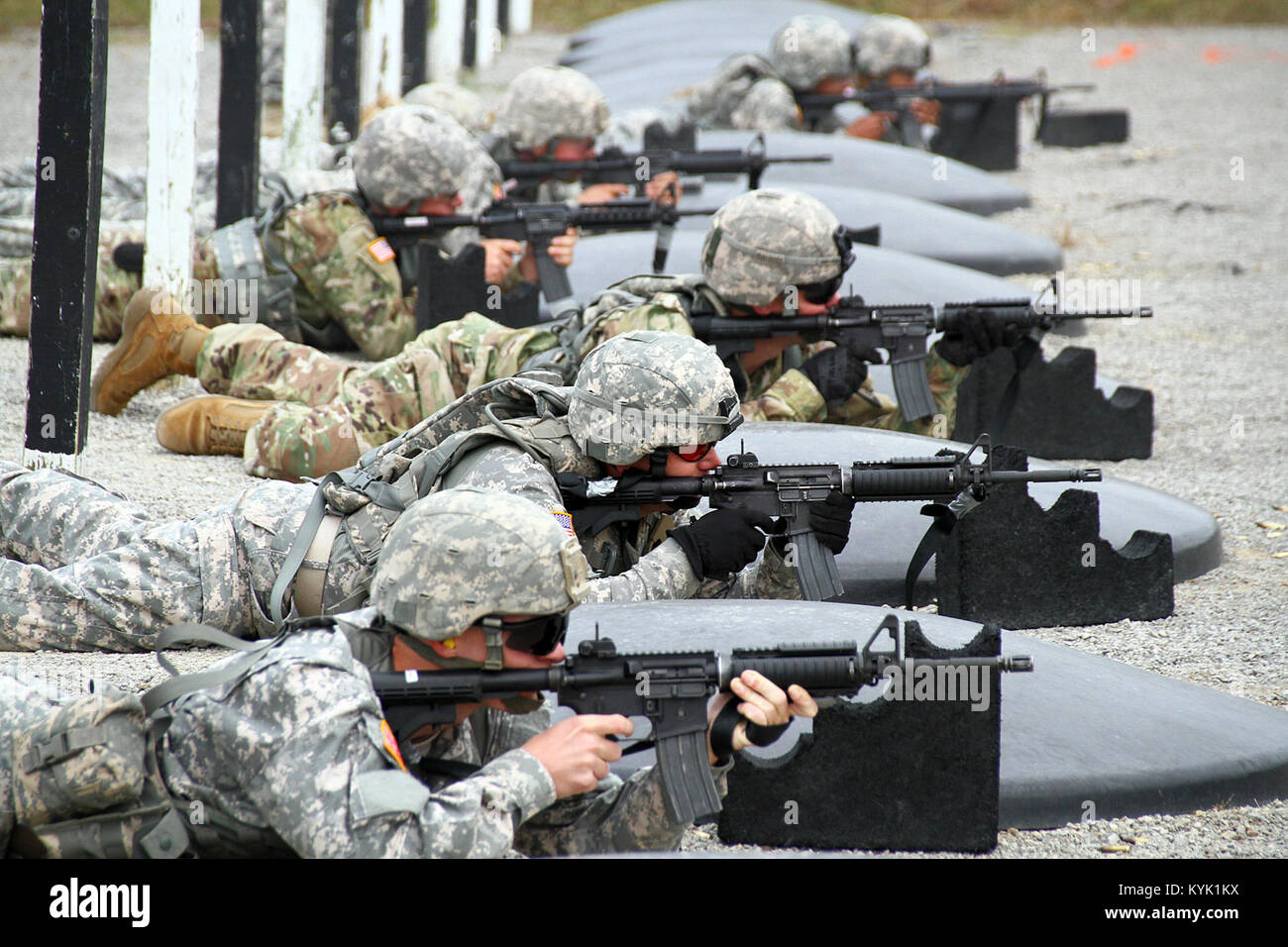 Us army m4 rifle hi-res stock photography and images - Alamy