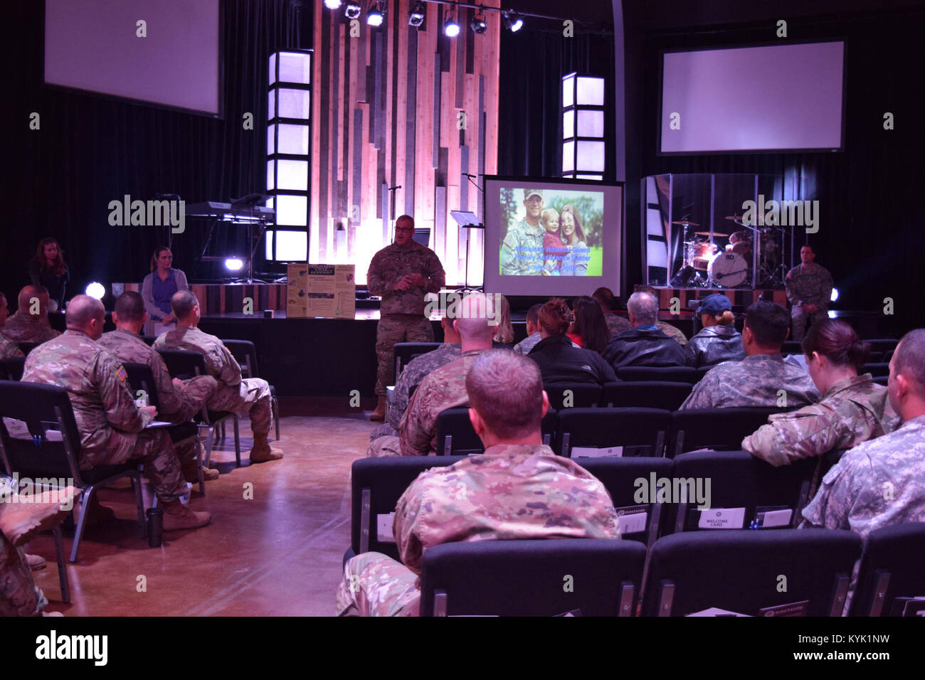 Soldier and family programs hi-res stock photography and images - Alamy