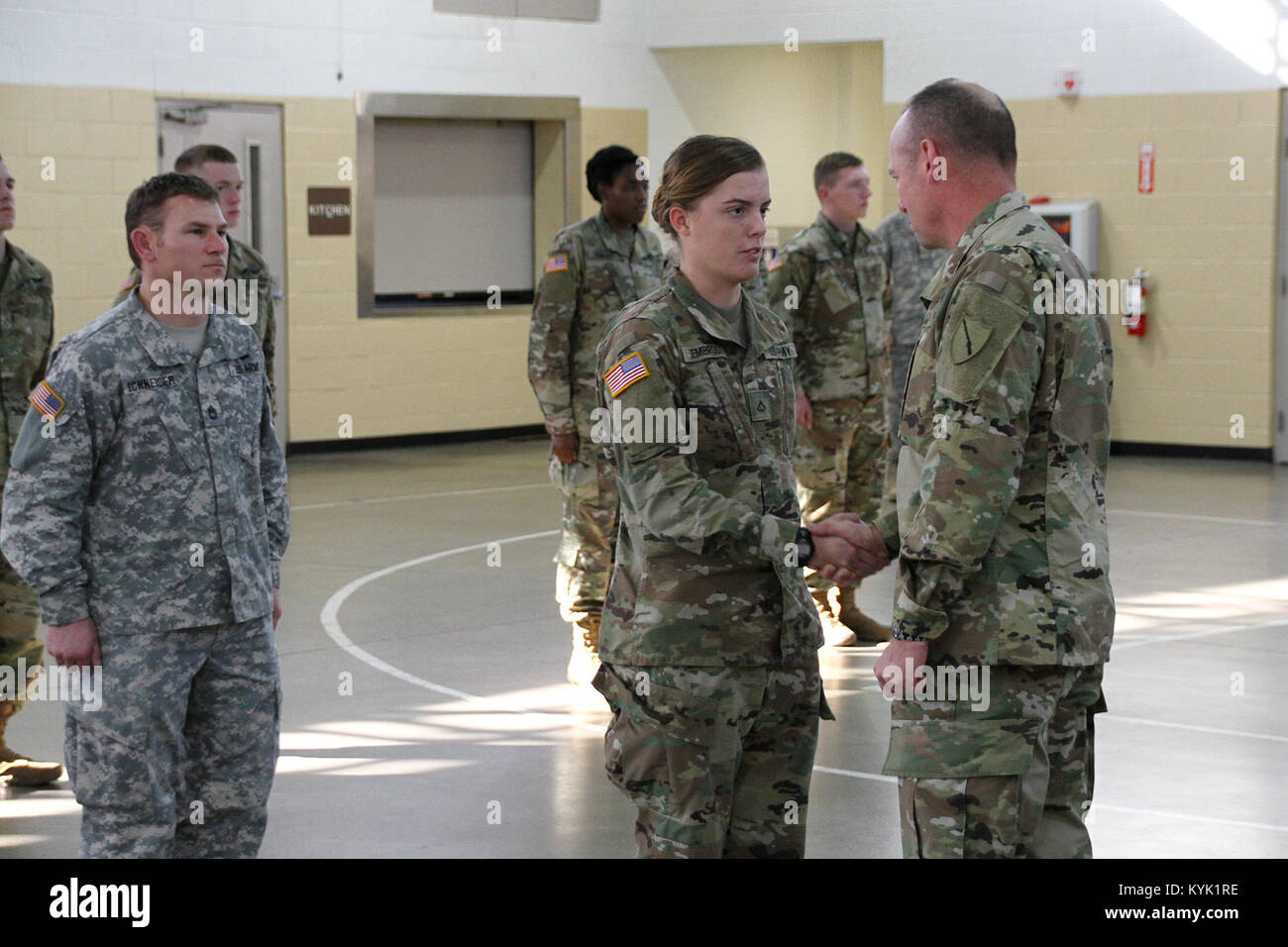 Kentucky national guard recruiting and retention hi-res stock ...