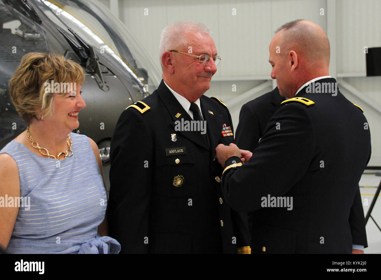 Navy distinguished service medal hi-res stock photography and images ...