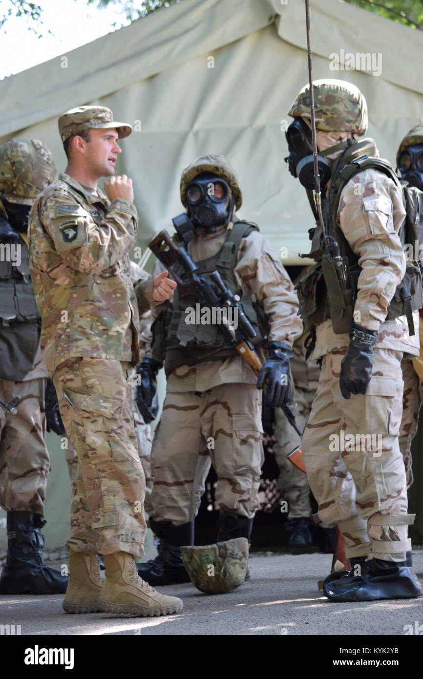 Sgt. 1st Class Dutch Chapman, 149th Military Engagement Team, Kentucky ...