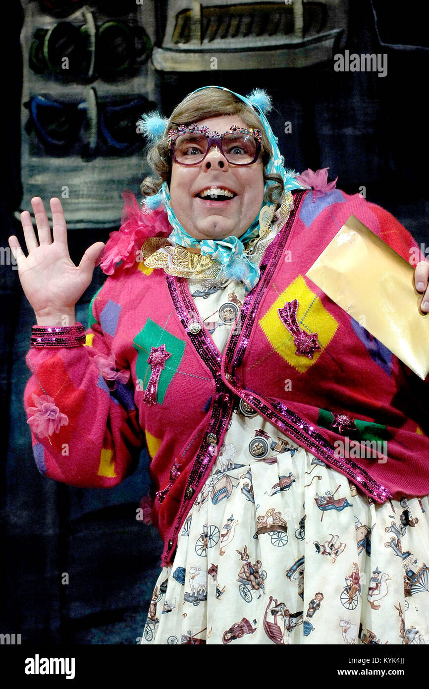 Steve pemberton hi-res stock photography and images - Alamy