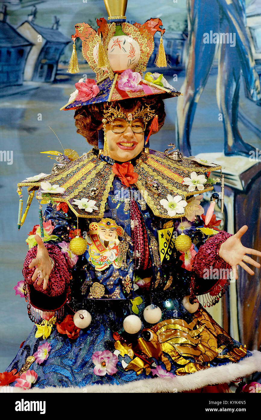 Widow twankey hi-res stock photography and images - Alamy