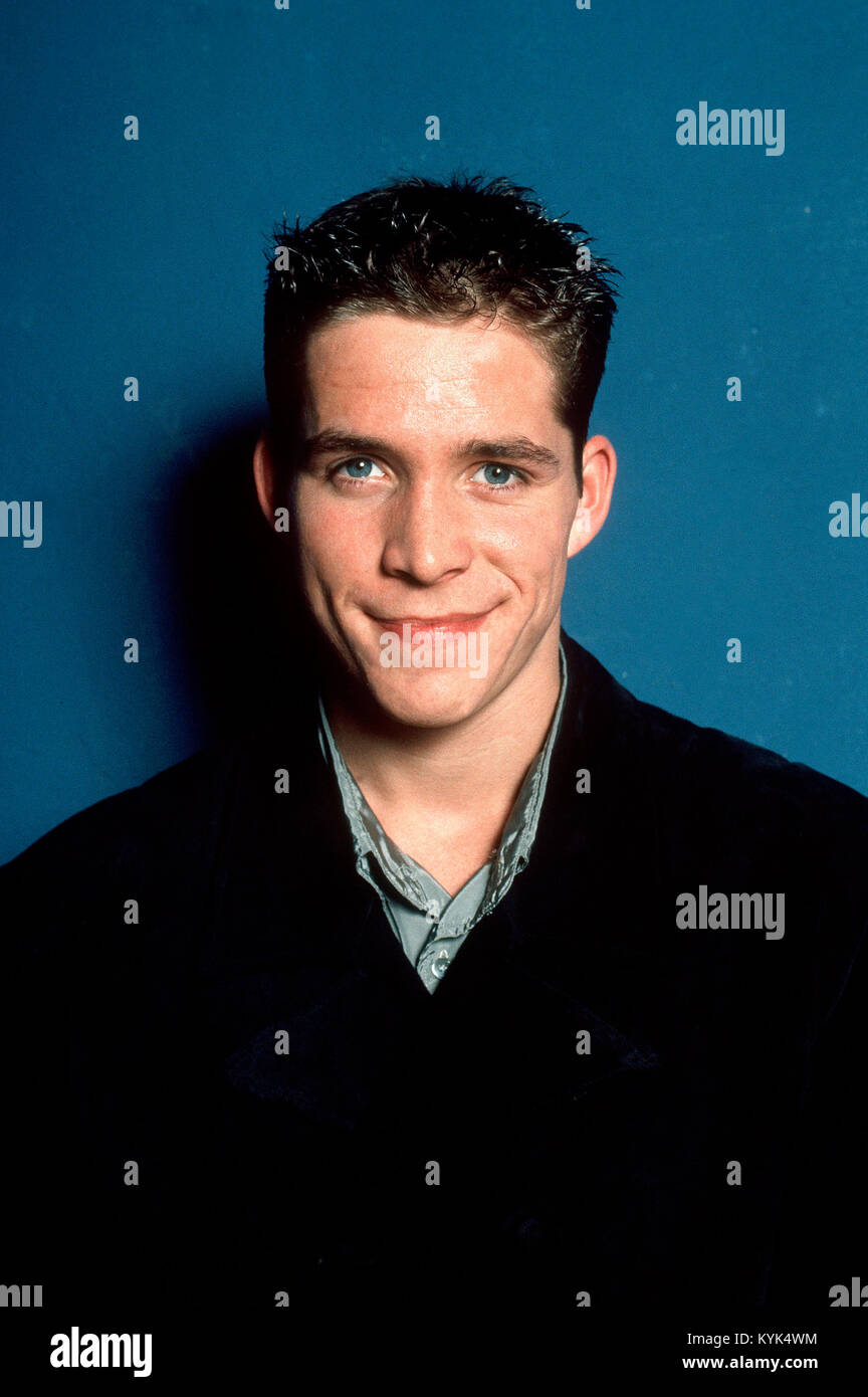 Sean Maguire - photosession backstage at the Shepherds Bush Empire ...