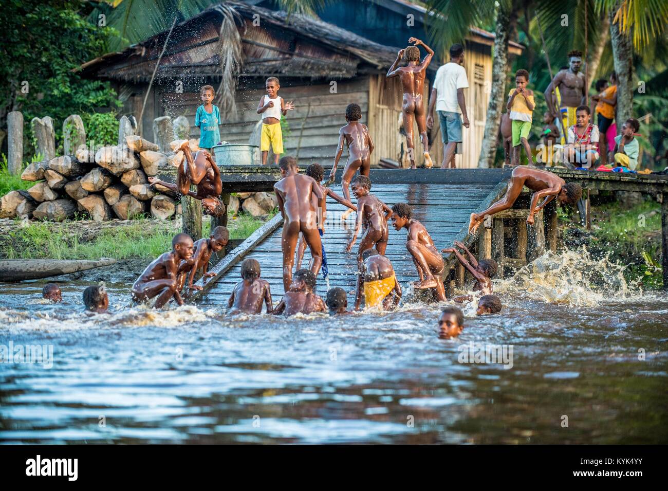 May river new guinea hi-res stock photography and images - Alamy