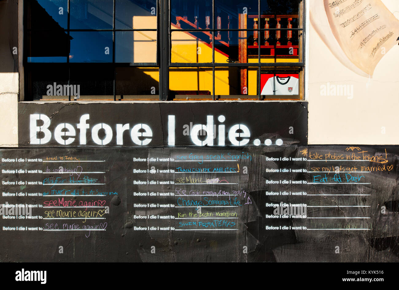 Die interactive public art project hi-res stock photography and images ...