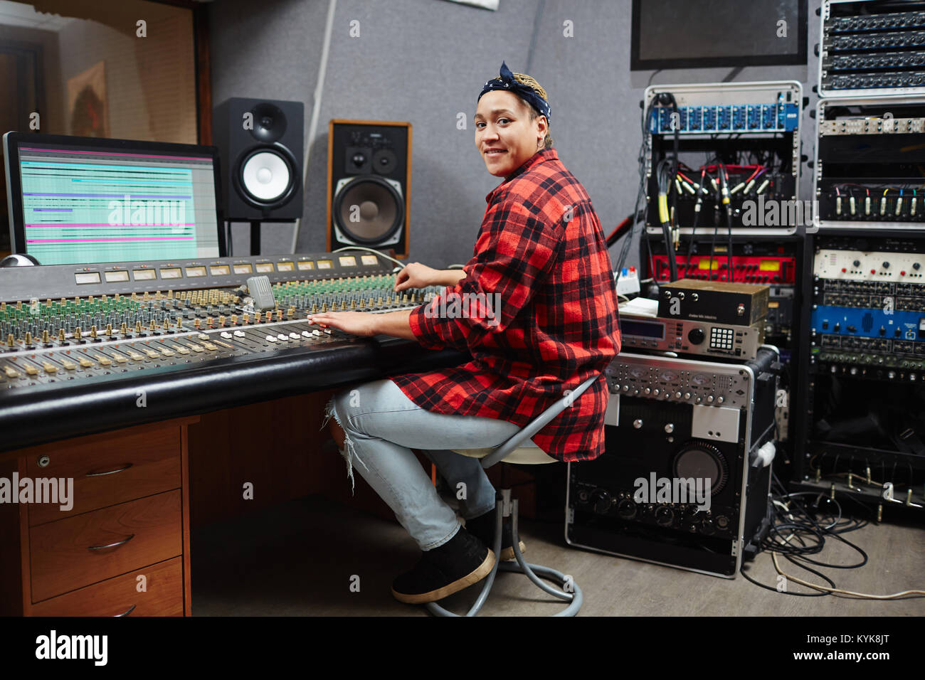 Studio female dj radio hi-res stock photography and images - Alamy