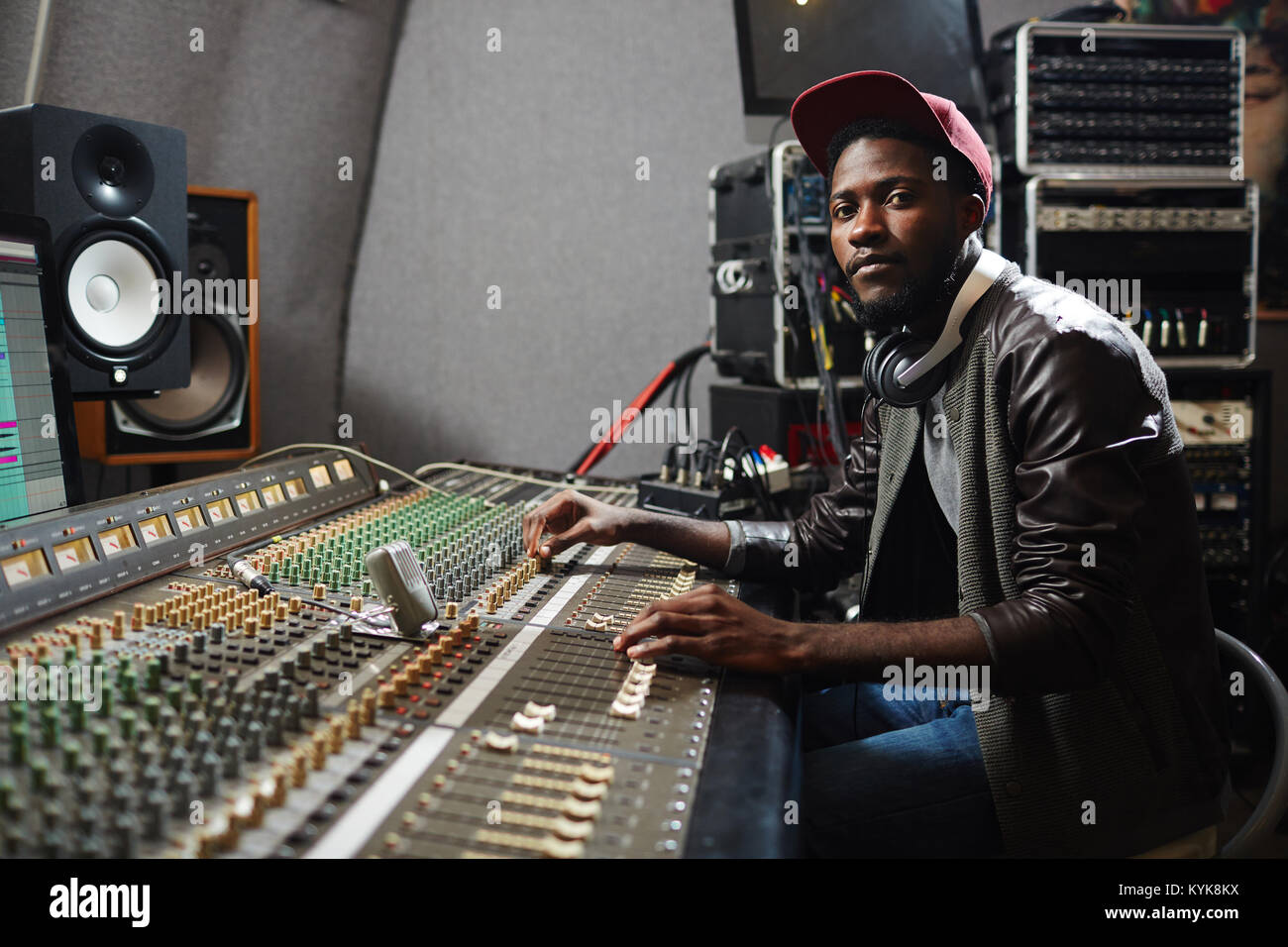 Rap recording hi-res stock photography and images - Alamy