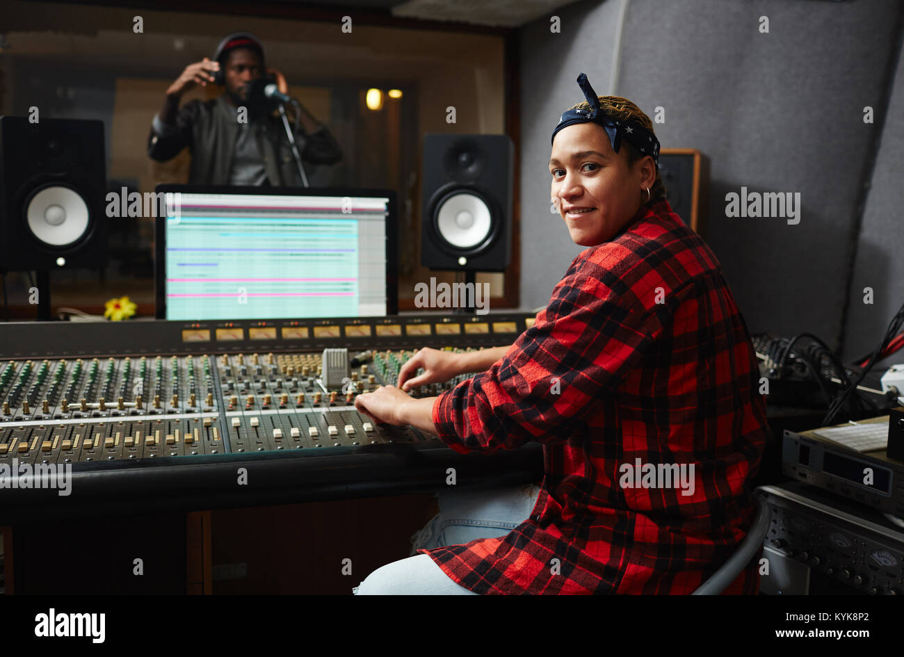 Stereo recording hi-res stock photography and images - Alamy