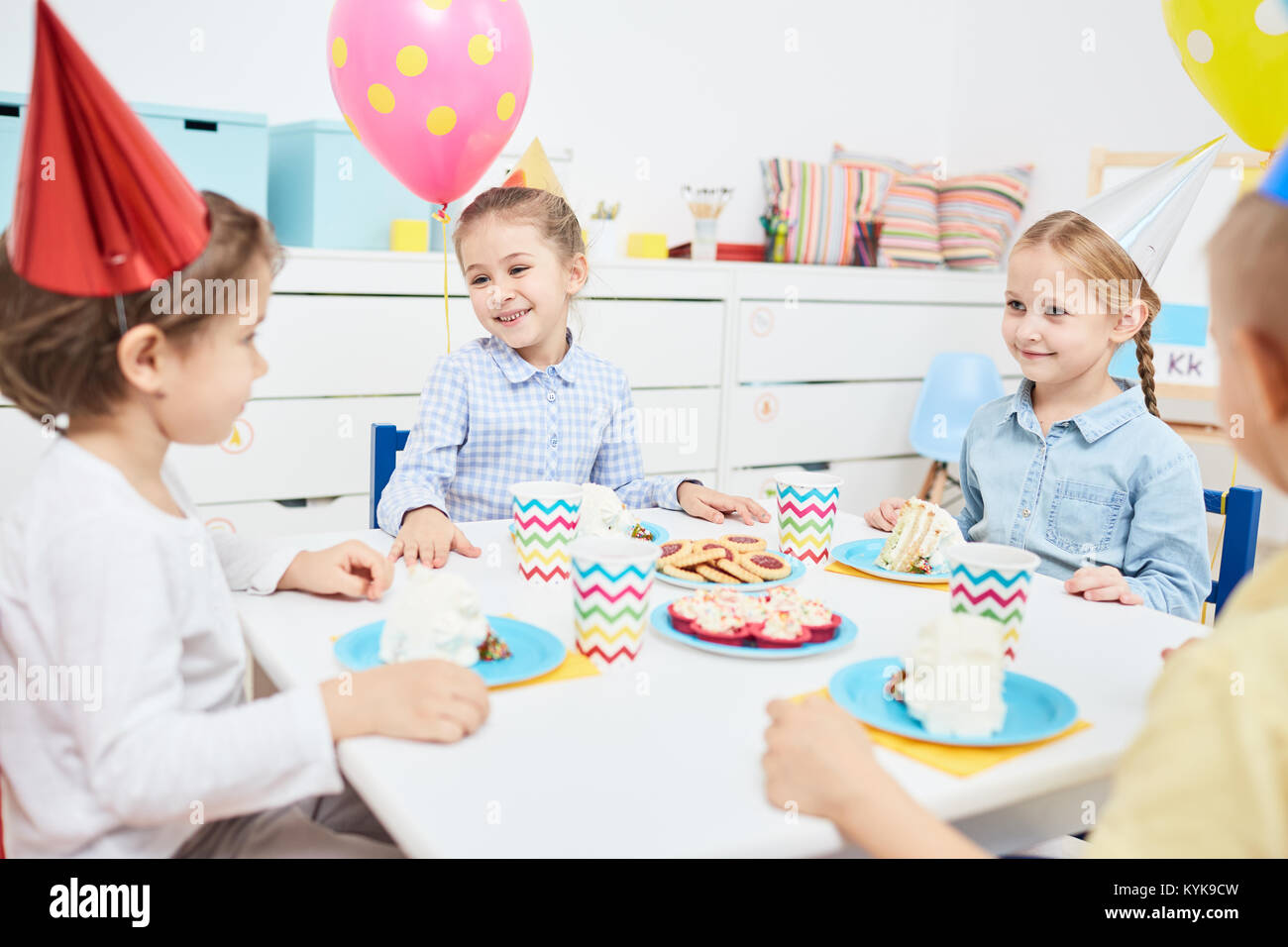 Girl boy talking at table hi-res stock photography and images - Alamy