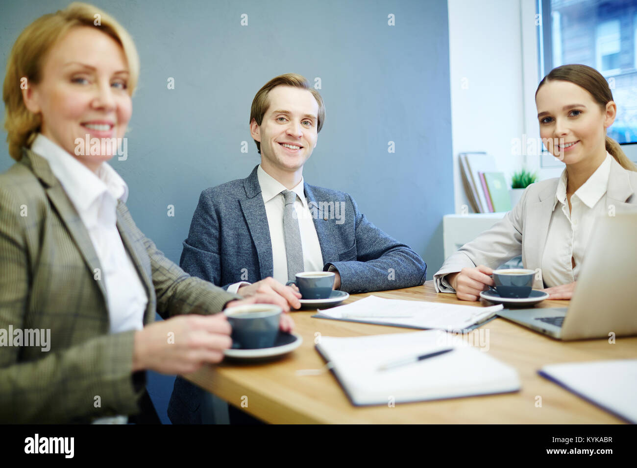 Tea in office Stock Photo - Alamy