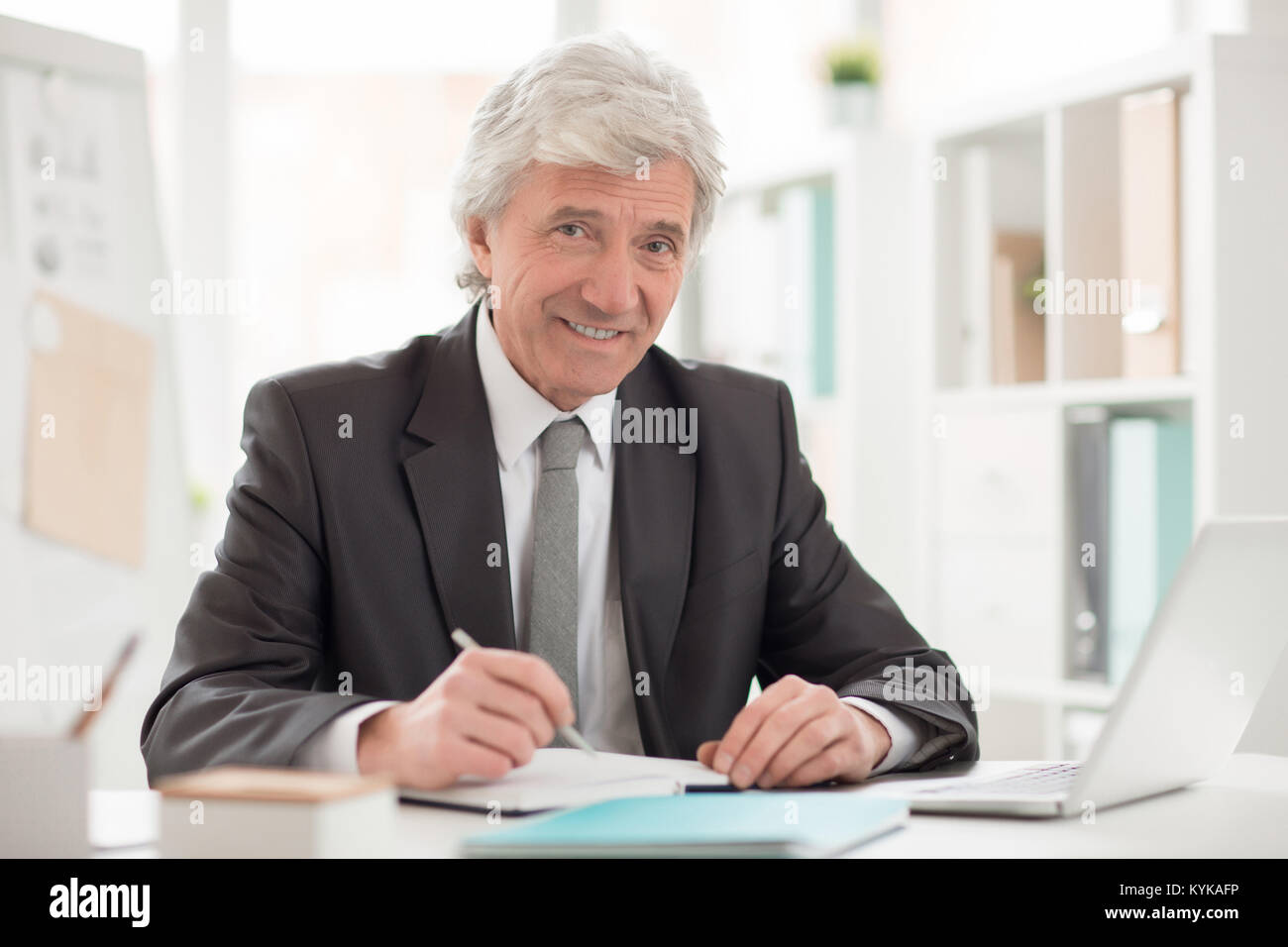 Laptop organization hi-res stock photography and images - Alamy