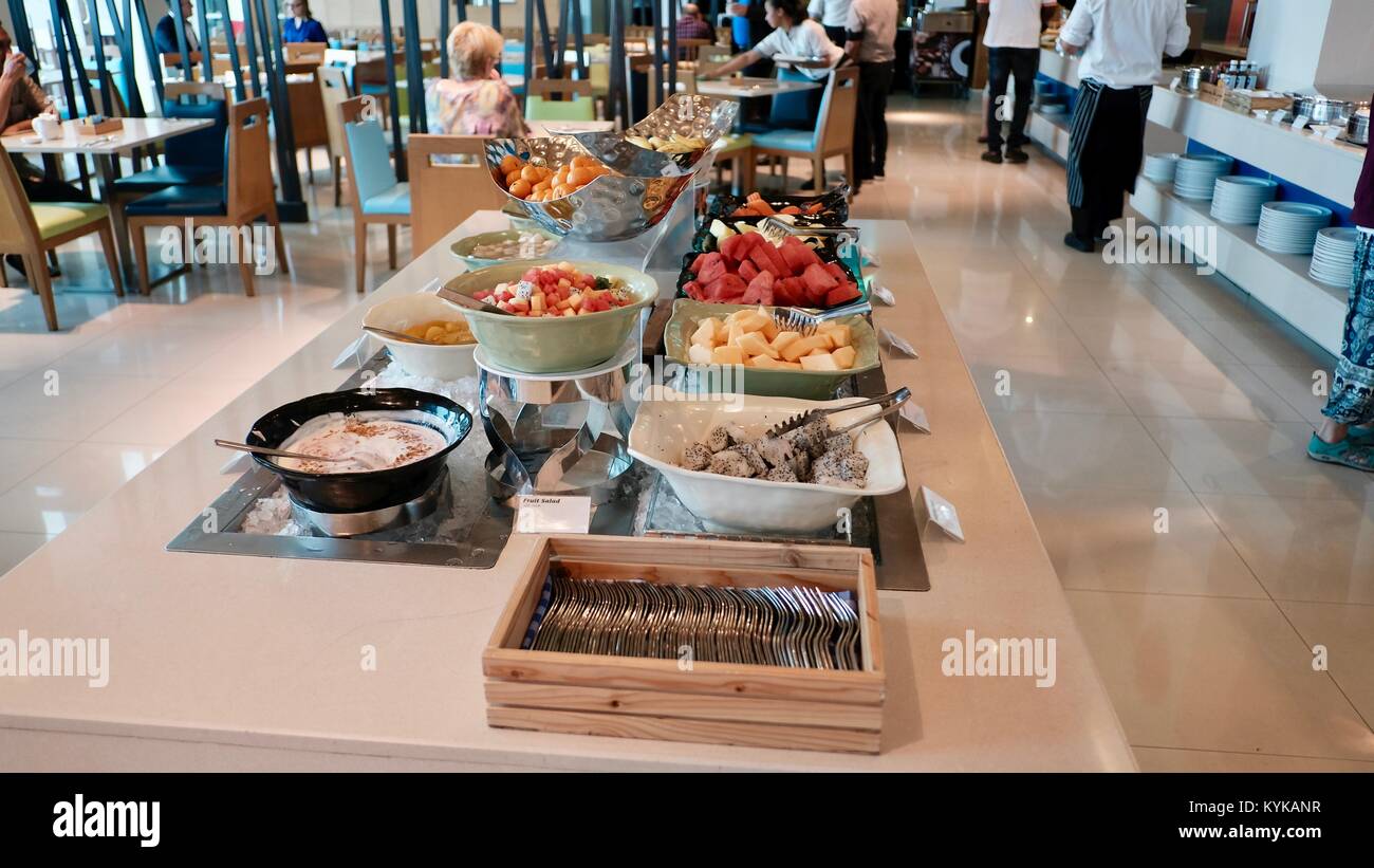 Holiday Inn Cafe G Restaurant Sumptuousness Lavish Epicure Gourmet ...