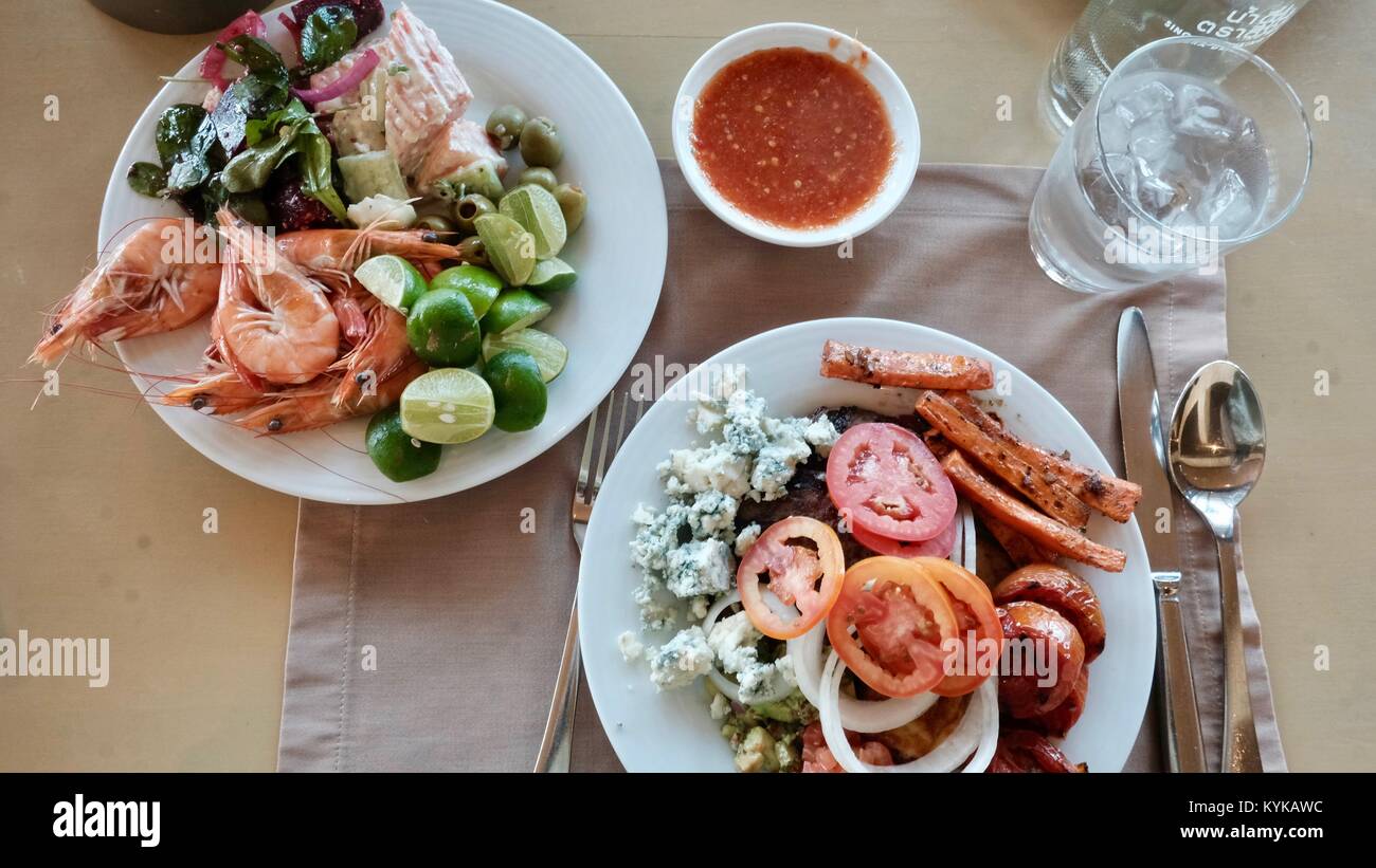 Food at the Buffet Pig Out Daytime Piling It On My Lunch Edge ...