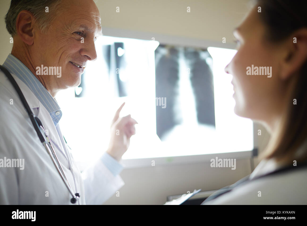 Talk of radiologists Stock Photo - Alamy
