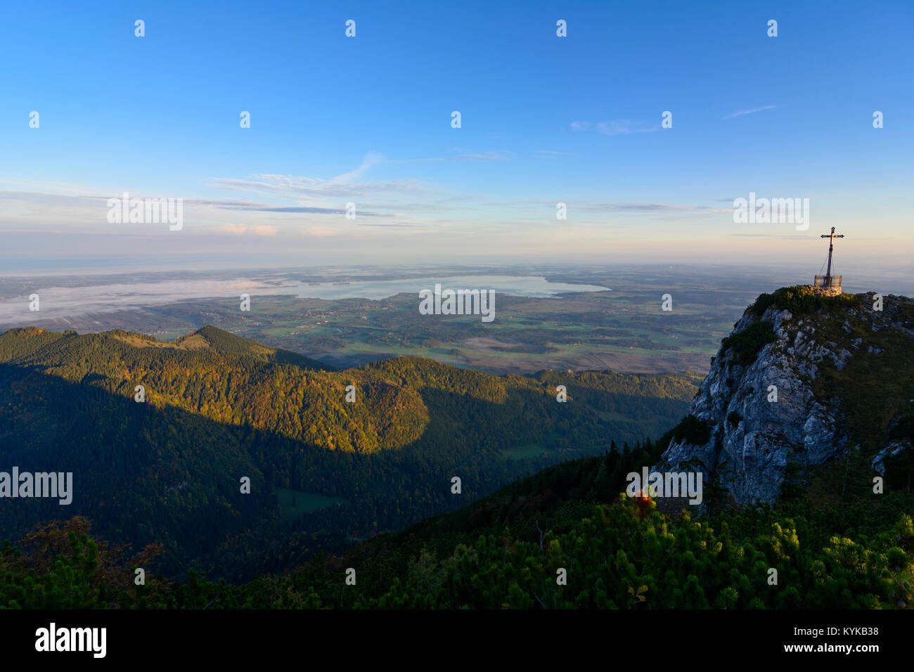 Bergen: mountain Hochfelln, lake Chiemsee, summit cross, Oberbayern ...