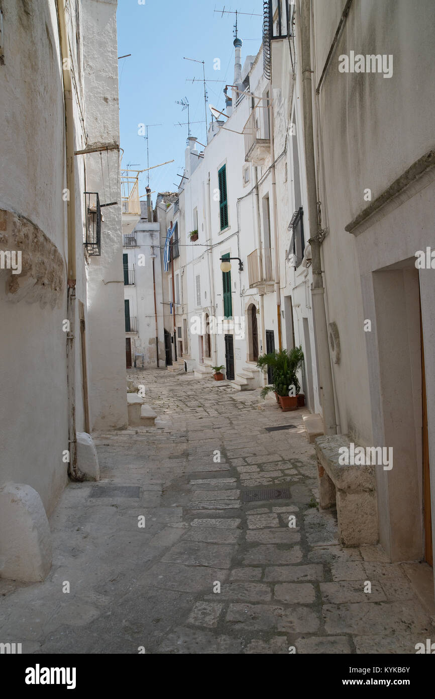 Alleyway. Putignano. Puglia. Italy Stock Photo - Alamy