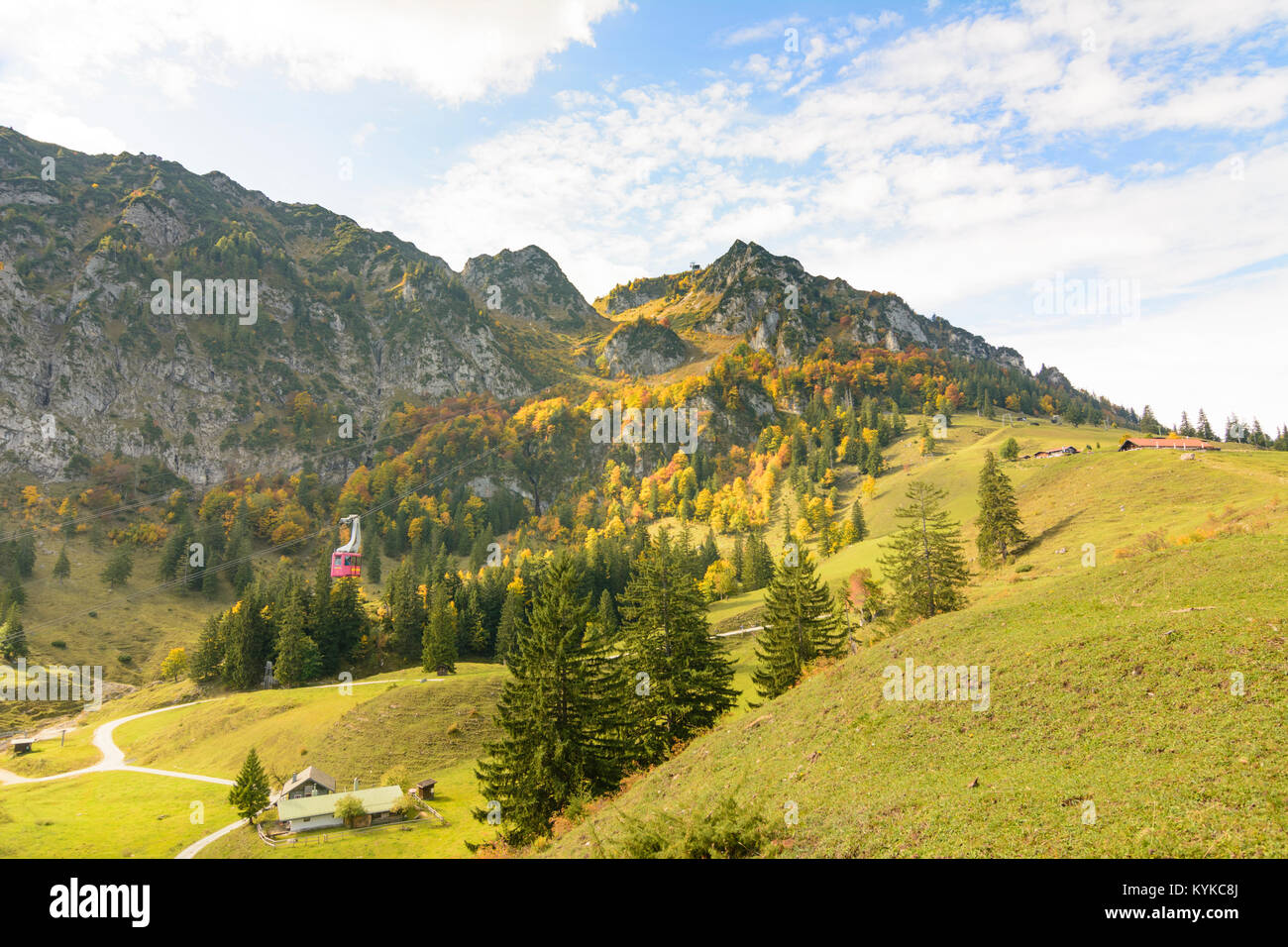 Bergen: mountain Hochfelln, cabin cableway ropeway Seilbahn, alp ...
