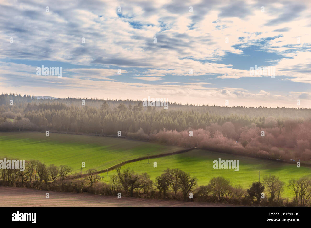 Coubtryside hi-res stock photography and images - Alamy