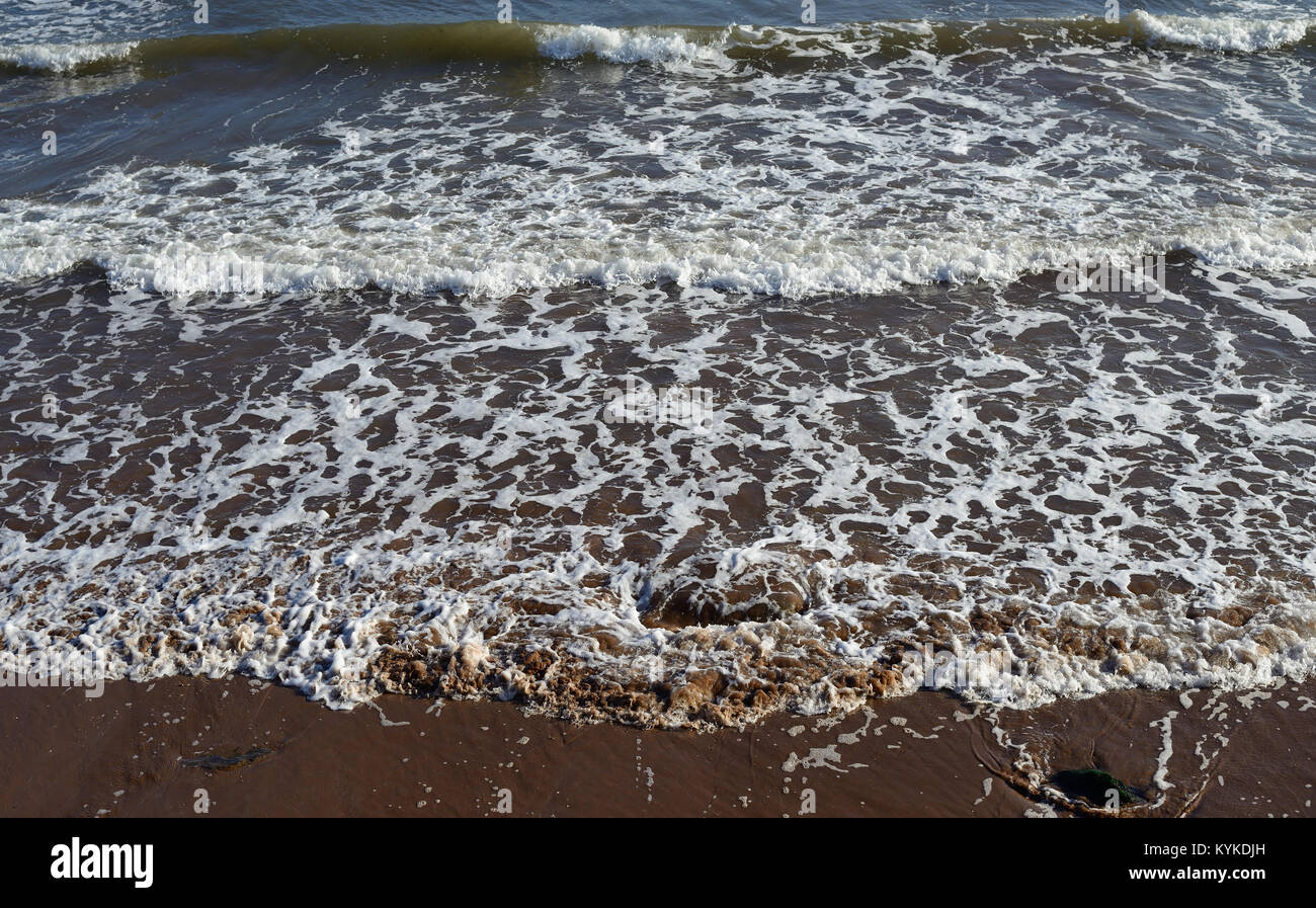 Shallow waves hi-res stock photography and images - Alamy