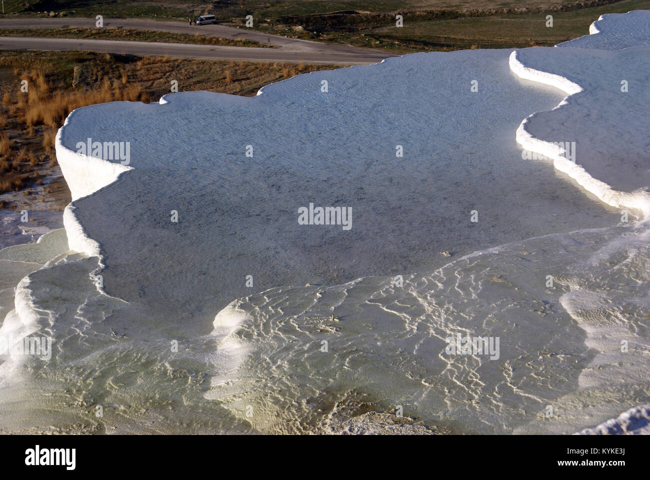 Travertine on the edge in Pamukkale, Turkey Stock Photo - Alamy
