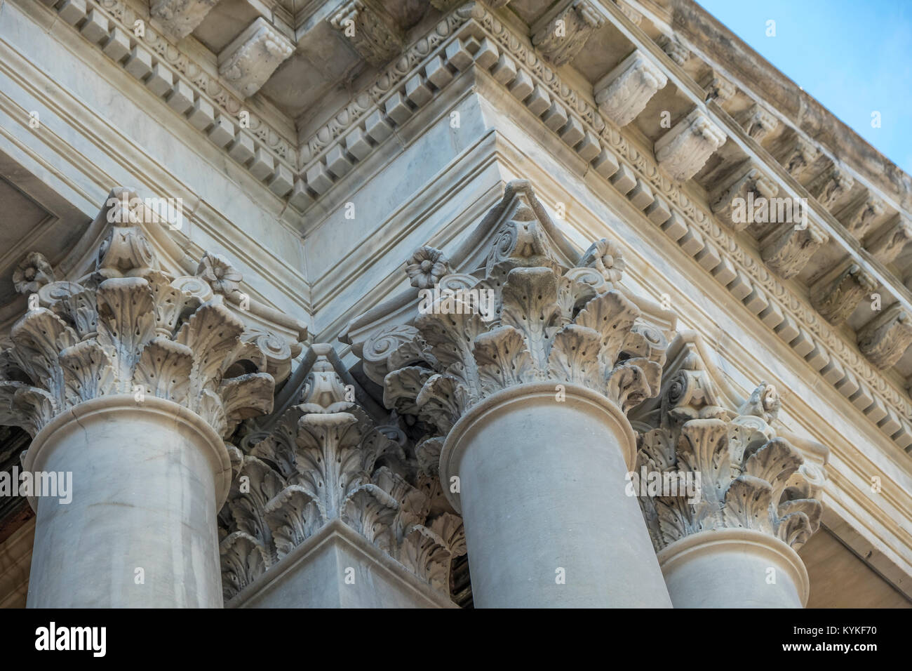Dentil hi-res stock photography and images - Alamy