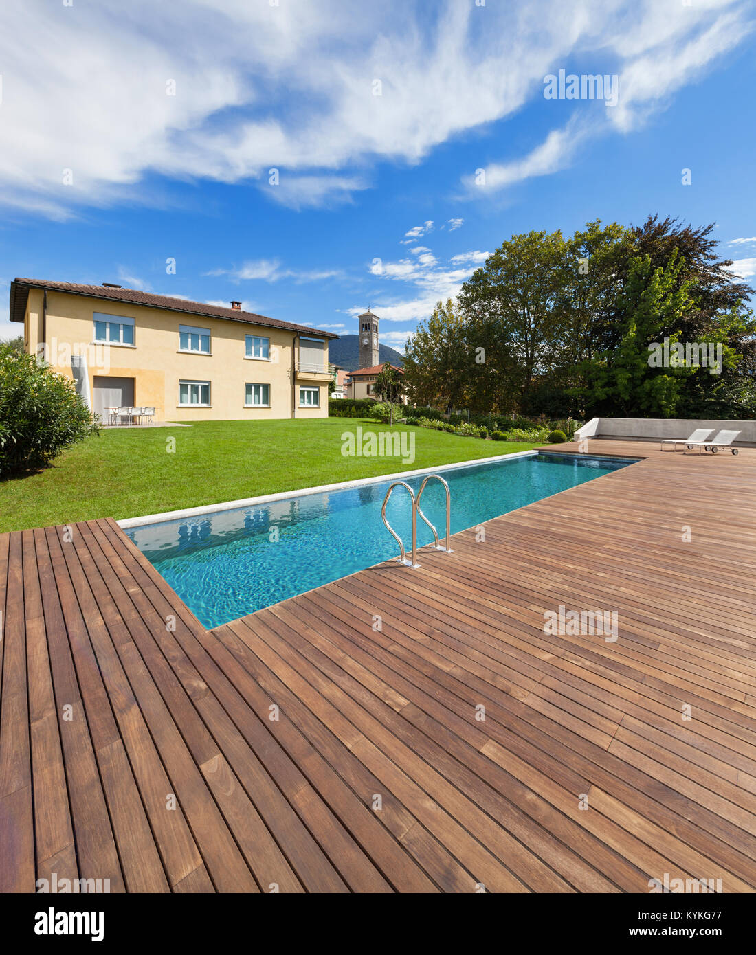 Outdoor home pool with deck hi-res stock photography and images - Alamy