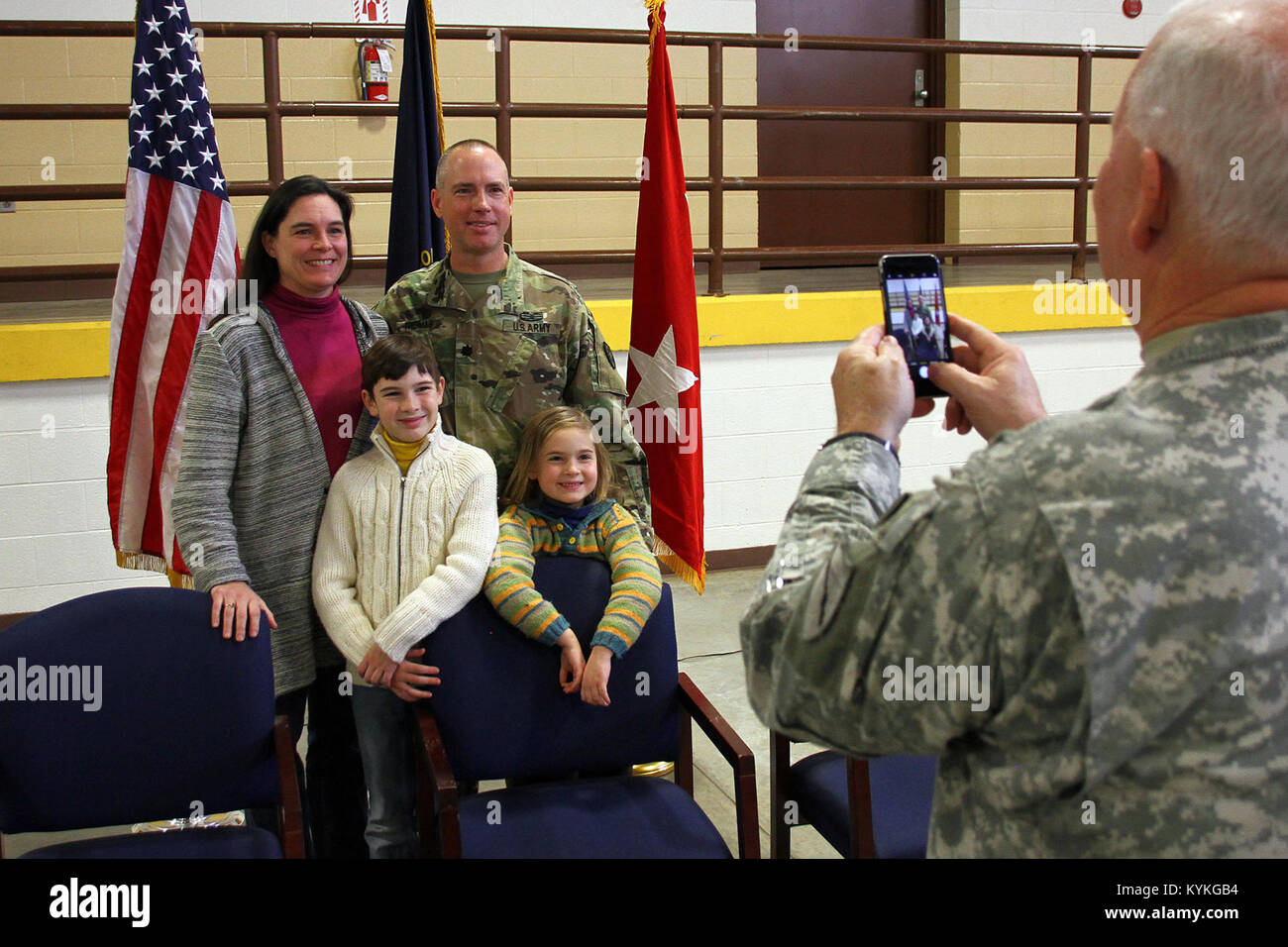 Soldiers with the 613th Engineer Facilities Detachment are honored ...