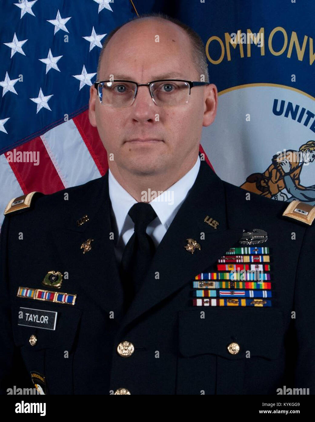 Portrait of US military person Stock Photo - Alamy