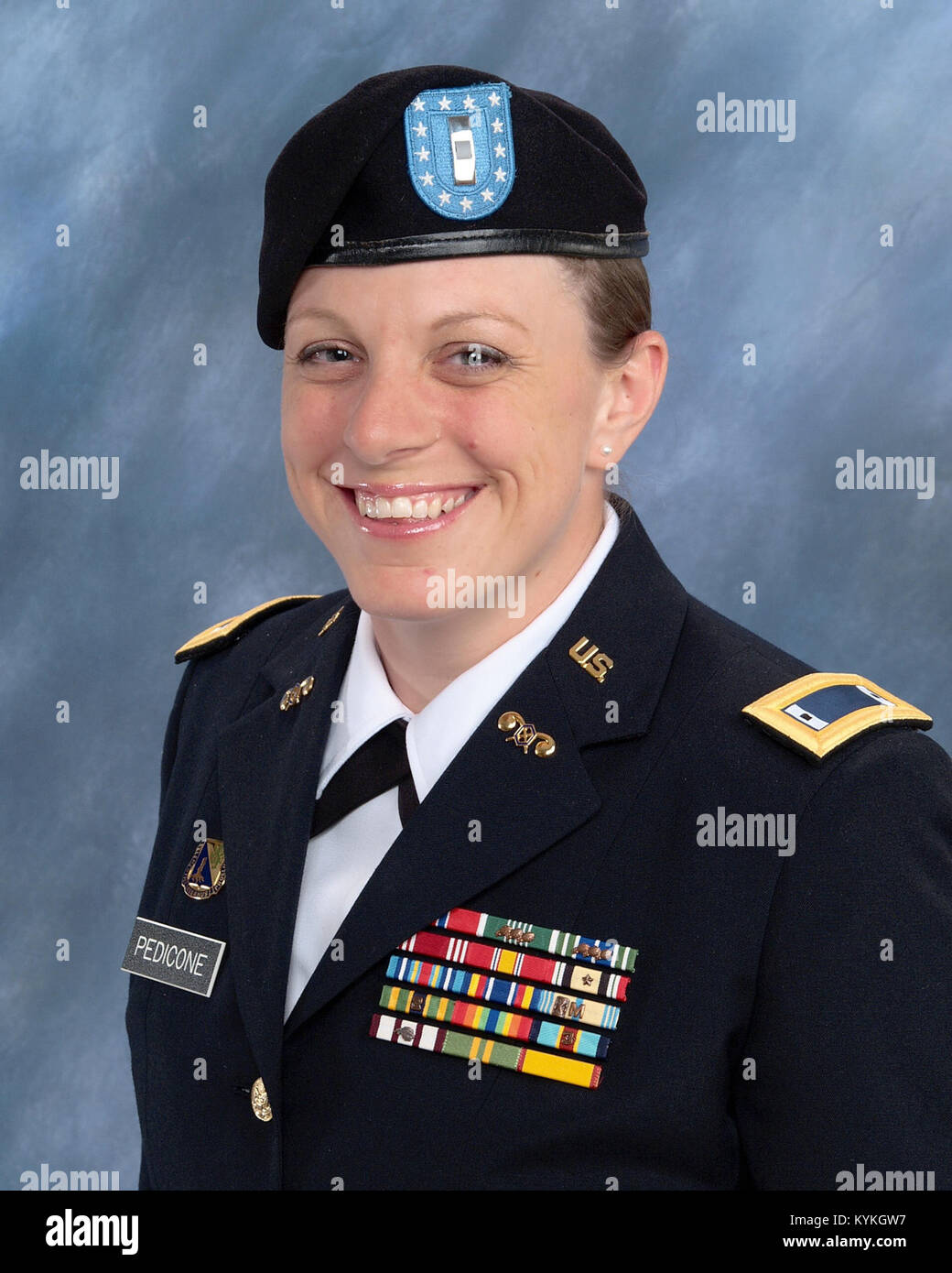 Portrait of US military person Stock Photo - Alamy